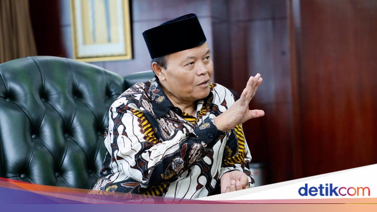 HNW Ingatkan Jokowi Tetap Netral & Tidak Cawe-cawe Meski untuk Redam Riak