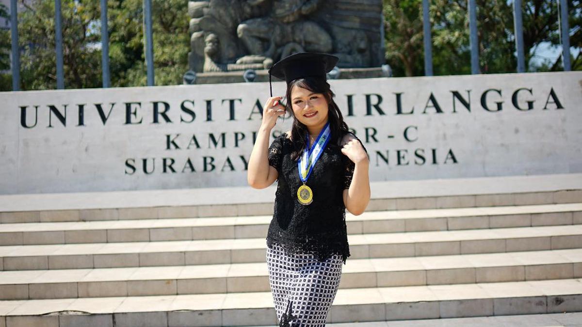 Sosok Maria Apriliani Gani, Raih Gelar Doktor Ilmu Farmasi Termuda di ...