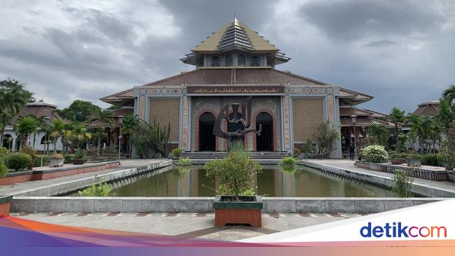 Keunikan Arsitektur Masjid Kampus UGM: Padukan Nuansa China-Jawa-Arab