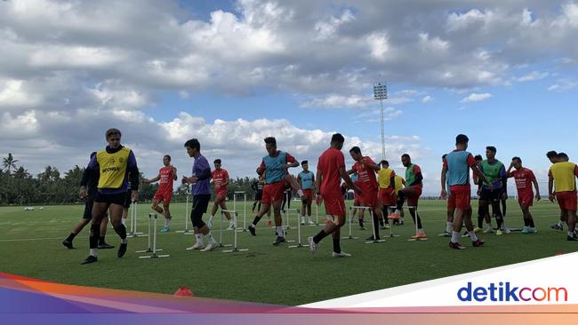 Cantiknya Training Center Bali United di Pantai Purnama
