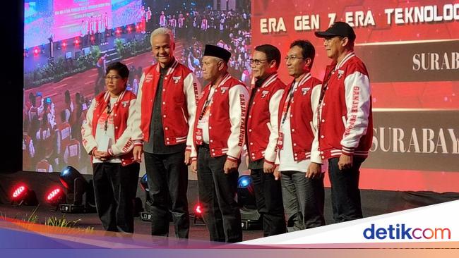 Ganjar: Hanura Deklarasi tapi Belum Datang, PAN Kayak Anak Pacaran Ganjar: Hanura Deklarasi tapi Belum Datang, PAN Kayak Anak Pacaran