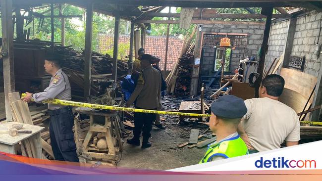 Gudang Kayu di Karangasem Hangus Terbakar Akibat Korsleting Listrik