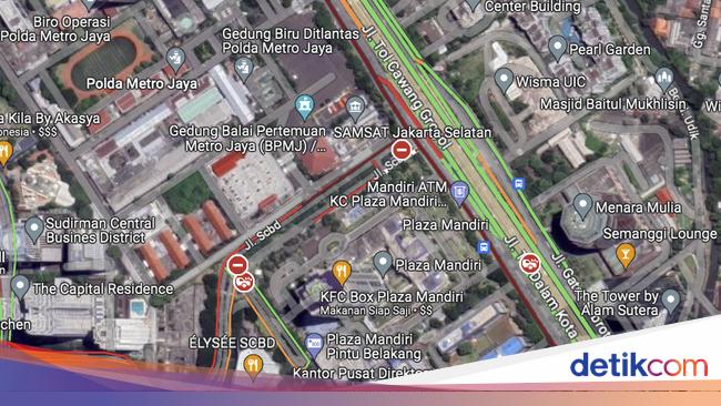 Jelang Tengah Malam, Lalin Depan Polda Metro Jaya Masih Macet Jelang Tengah Malam, Lalin Depan Polda Metro Jaya Masih Macet