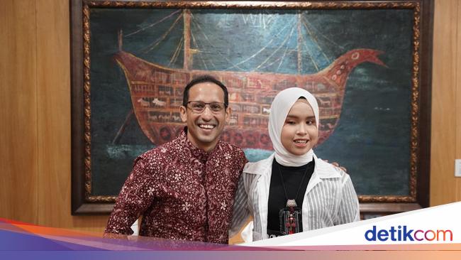 Putri Ariani Belajar Pakai Teknologi Screen Reader, Apa Itu? Putri Ariani Belajar Pakai Teknologi Screen Reader, Apa Itu?