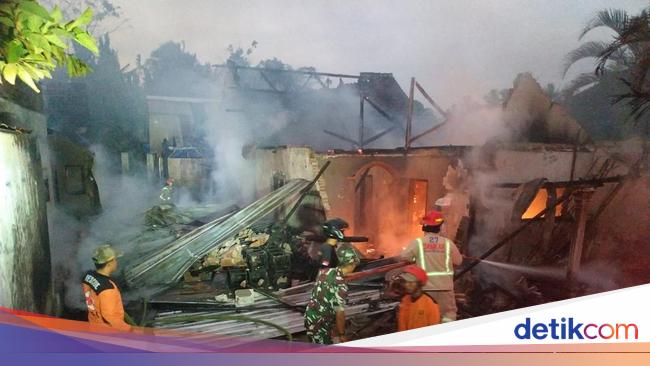 Dua Rumah di Malang Hangus Dibakar Anggota Keluarga Sendiri