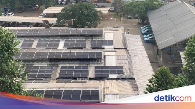 Penampakan PLTS di Atap Kantor Pusat Blue Bird