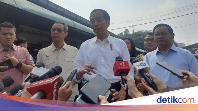 Ngopi Bareng Ketua MK, Jokowi Bantah Intervensi Putusan Sistem Pemilu