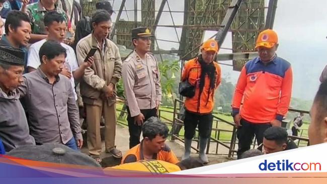 Terungkap! Ini Identitas Mayat Pria di Bibir Kawah Gunung Dempo Terungkap! Ini Identitas Mayat Pria di Bibir Kawah Gunung Dempo