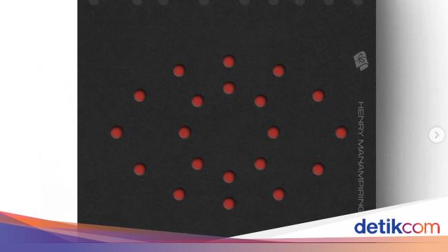 Cerita Henry Manampiring Terbitkan Fiksi Pertama Berjudul Hitam 2045