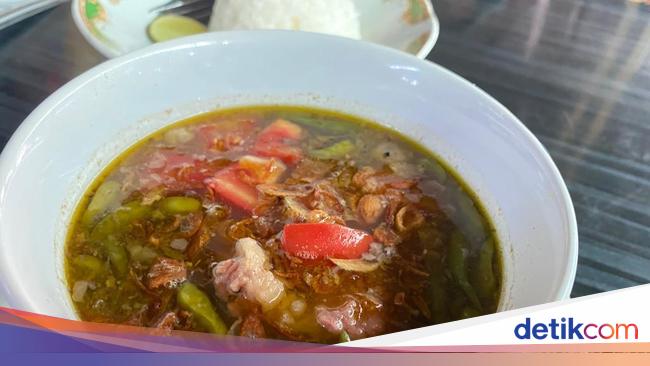 Di Belakang Mall Kota Kasablanka Ada Sop Janda dan Ayam Geprek Virals