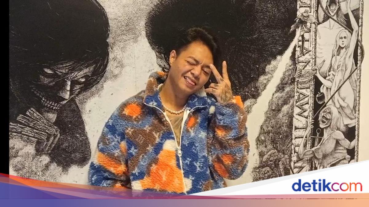 Reza Arap Habiskan Rp 80 Juta Demi Action Figure