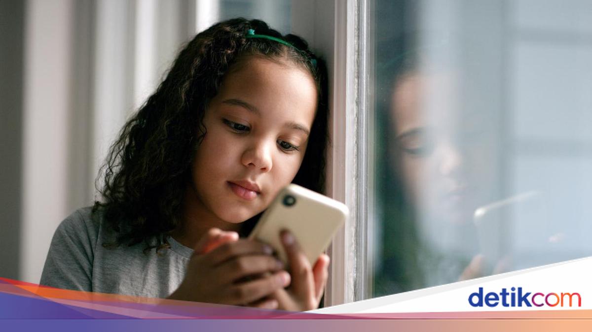 Pemerintah Bakal Batasi Usia Anak Main Medsos, Pakar: Ajarkan Juga ...