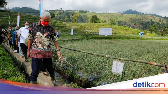Ganjar Siapkan Sejumlah Langkah Mitigasi untuk Hadapi El Nino di Jateng Ganjar Siapkan Sejumlah Langkah Mitigasi untuk Hadapi El Nino di Jateng