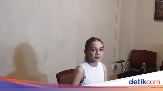 Kaget Dituding Jadi Orang Ketiga, Aca Husna Tak Tahu Renaga Tahier Punya Istri