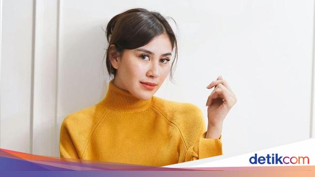 Begini Curhat Istri soal Dugaan Perselingkuhan Rendy Kjaernett dan Syahnaz