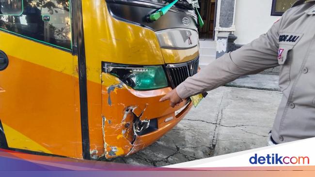 Pemotor Tewas Tertabrak Bus di Jalan Denpasar-Gilimanuk