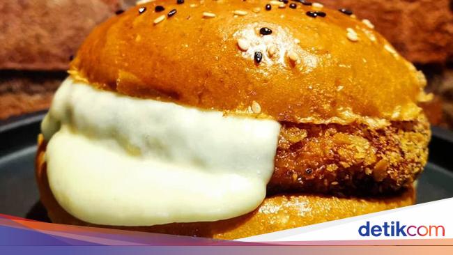 10 'Penistaan' Durian, Jadi Isian Burger hingga Topping Mie Rebus