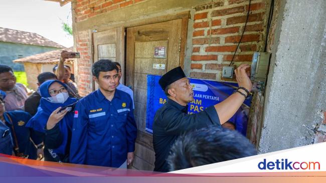 2.182 Keluarga Kurang Mampu di Jatim Dapat Sambungan Listrik PLN Gratis