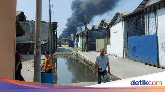 Teramati dari PIK 2, Ada Kebakaran di Gudang Mainan Dadap