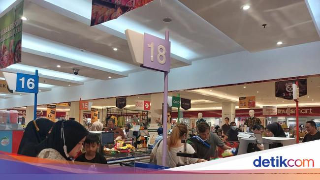 Heboh Transmart Full Day Sale! Transmart Graha Raya Bintaro Diserbu Pembeli