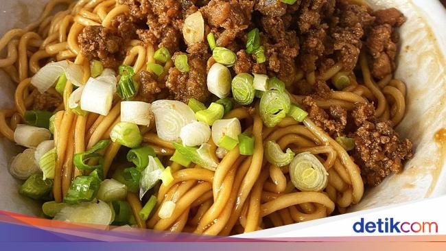5 Bakmi Legendaris di Bandung yang Wajib Dikunjungi Saat Liburan