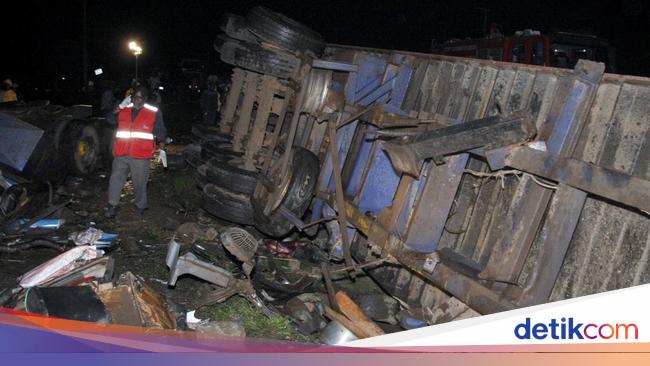 49 Nyawa Melayang dalam Kecelakaan Mengerikan di Kenya 49 Nyawa Melayang dalam Kecelakaan Mengerikan di Kenya