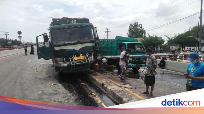 Colt Diesel Tabrak Truk di Fly Over Amplas Medan, Sopir Dilarikan ke RS