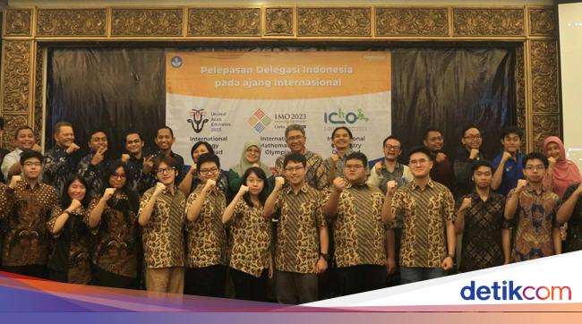 14 Pelajar SMA Wakili Indonesia di Tiga Olimpiade Internasional 14 Pelajar SMA Wakili Indonesia di Tiga Olimpiade Internasional