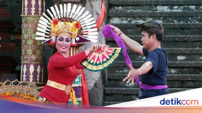 Pemprov Bali 'Haramkan' Pementasan Joged Bumbung Erotis!