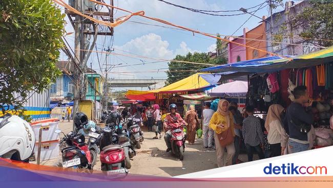 PKL 16 Ilir Palembang Pindah ke Jalan, Kondisi Kian Semrawut
