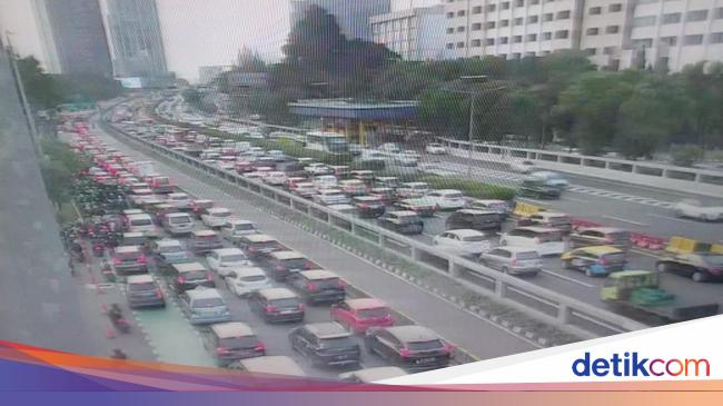 Titik-titik Macet di Jalan Tol dan Arteri Jakarta Rabu Sore