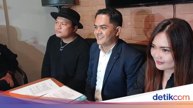 Posan Tobing dan Pare Somasi Band Kotak