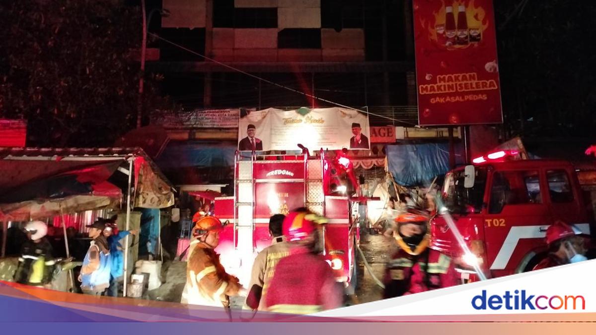 Lapak Pasar Cimol Gedebage Bandung Tetap Buka Pascakebakaran
