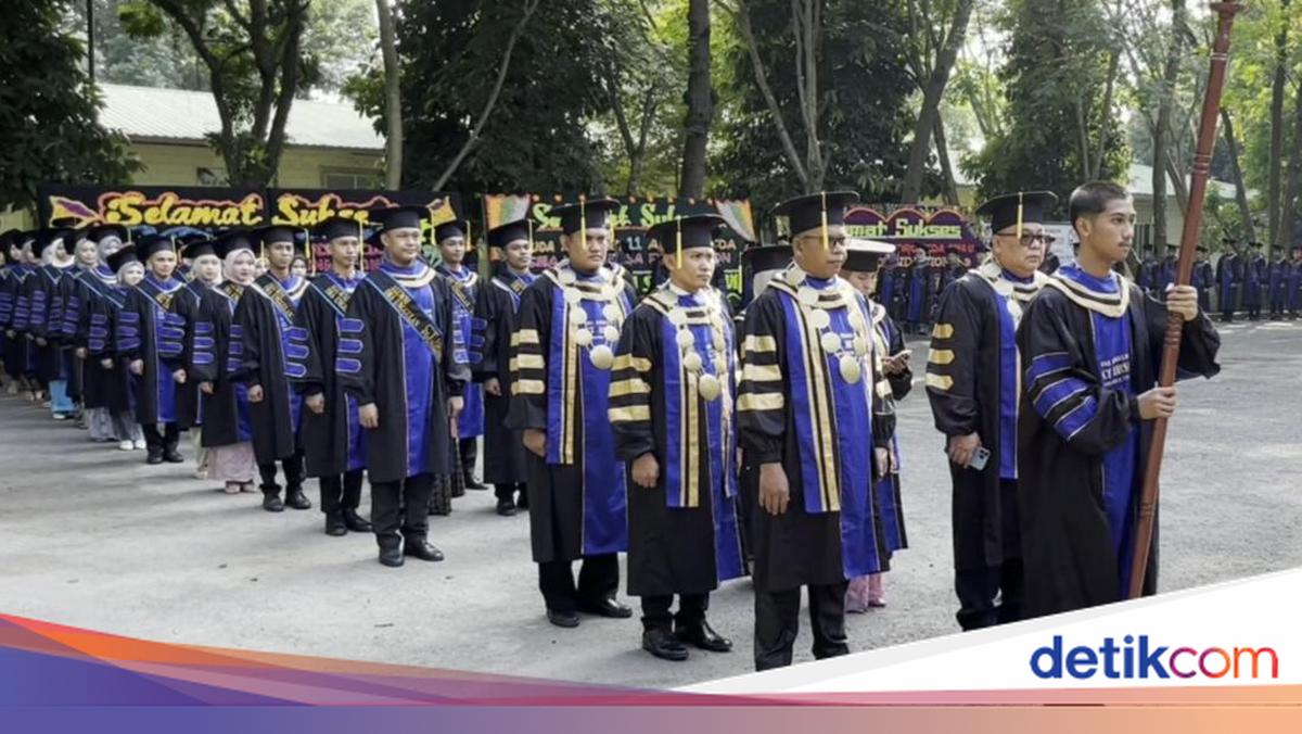 Wisuda SMA Unggulan CTARSA Foundation, Momen Haru Penuh Rasa Bangga