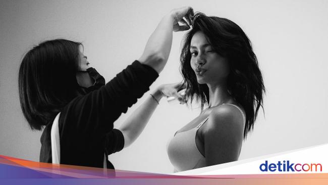 7 Potret Wanita Melayu-Muslim Pertama Jadi Model Lingerie Victoria's Secret