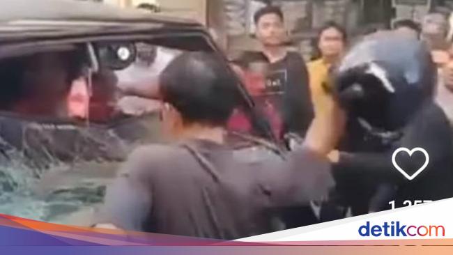 Viral Mobil Boks Dirusak Rombongan Pengiring Jenazah di Surabaya