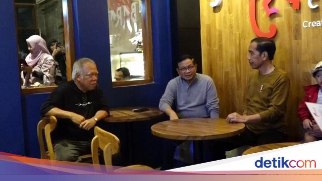 Datang ke Bandung, Jokowi Nikmati Kopi Khas Jabar