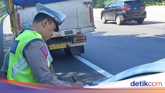 Hari Kedua Ops Patuh Candi Jateng Catat 9.023 Pelanggar Lalin Hari Kedua Ops Patuh Candi Jateng Catat 9.023 Pelanggar Lalin