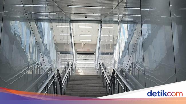 TransJ Respons Keluhan Tangga Area Integrasi Bundaran HI Bikin Ngos-ngosan
