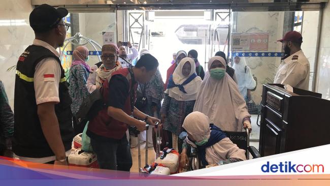 Kloter BPN 4 Delay 15 Jam, Maskapai Beri Kompensasi