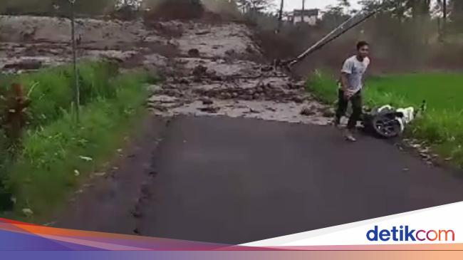 Kisah Menegangkan Remaja Lari Tinggalkan Motor Saat Lahar Dingin Semeru Meluap