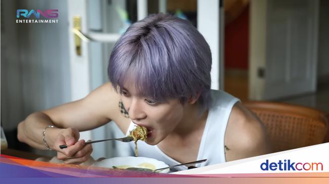 Viral! 5 Artis Korea Cicip Sate Kambing hingga Bebek Asap di Indonesia
