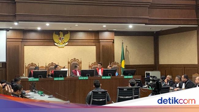 Eks Dirjen Kemhan dkk Divonis 12 Tahun Penjara di Kasus Korupsi Satelit Eks Dirjen Kemhan dkk Divonis 12 Tahun Penjara di Kasus Korupsi Satelit