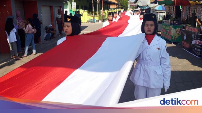 Sambut Tahun Baru Islam, Bendera Merah Putih 1 Km Dibentangkan di Pengging