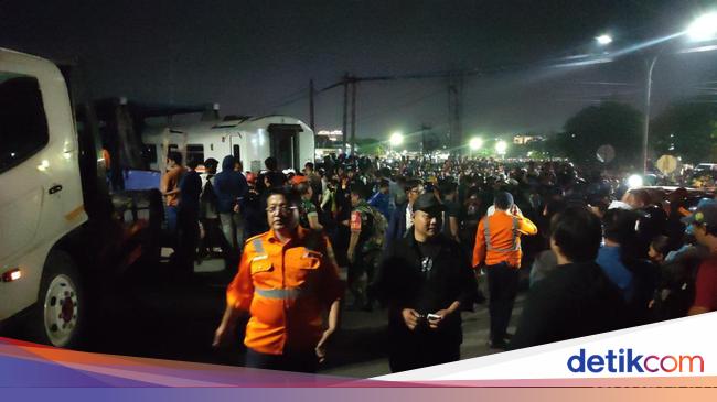 2 Jalur Kereta di Semarang Bisa Dilalui Lagi Usai Tabrakan KA Brantas Vs Truk