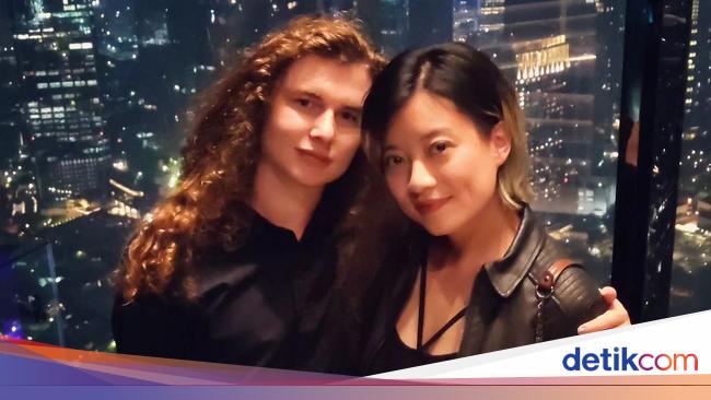 7 Potret Leony Trio Kwek Kwek dan Pacar Bule, Sudah Mulai Go Public