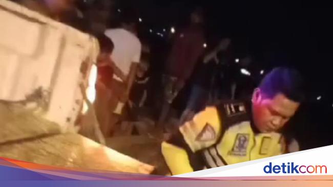2 Pelajar SMA di Sidoarjo Tewas Tertabrak Komuter saat Hendak Beli Buku