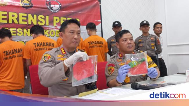 Polisi Sebut Basecamp Narkoba Digerebek Emak-emak Sebenarnya Target ... Polisi Sebut Basecamp Narkoba Digerebek Emak-emak Sebenarnya Target ...