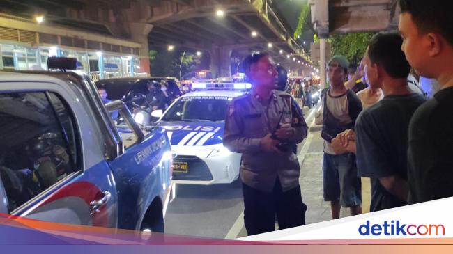Lampu Rotator Mobil Polisi Dikritik Menyilaukan, Bisa Nggak Warnanya ...