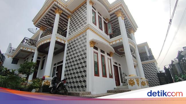 Mengunjungi Desa di Garut yang Viral Berderet Puluhan Rumah 'Sultan'